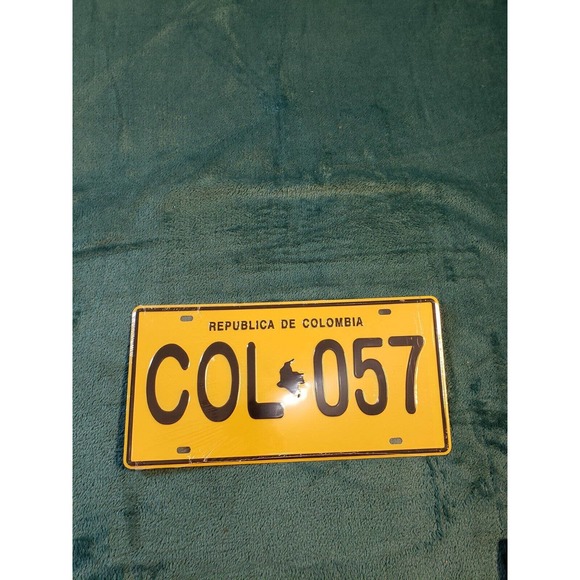 Unbranded | Wall Decor | Colombia License Plate Republica De Colombia ...